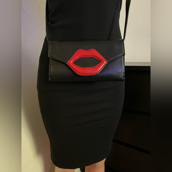 Circus by Sam Edelman | Bags | Circus By Sam Edelman Small Black Wallet ...